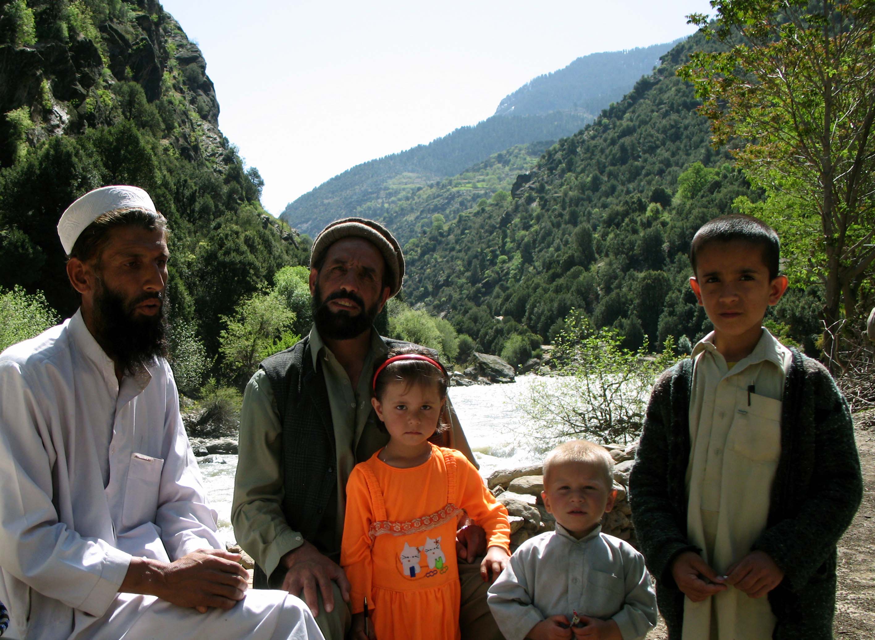 Nuristani family near Kunar river at Kam Desh – Bob Shepherd